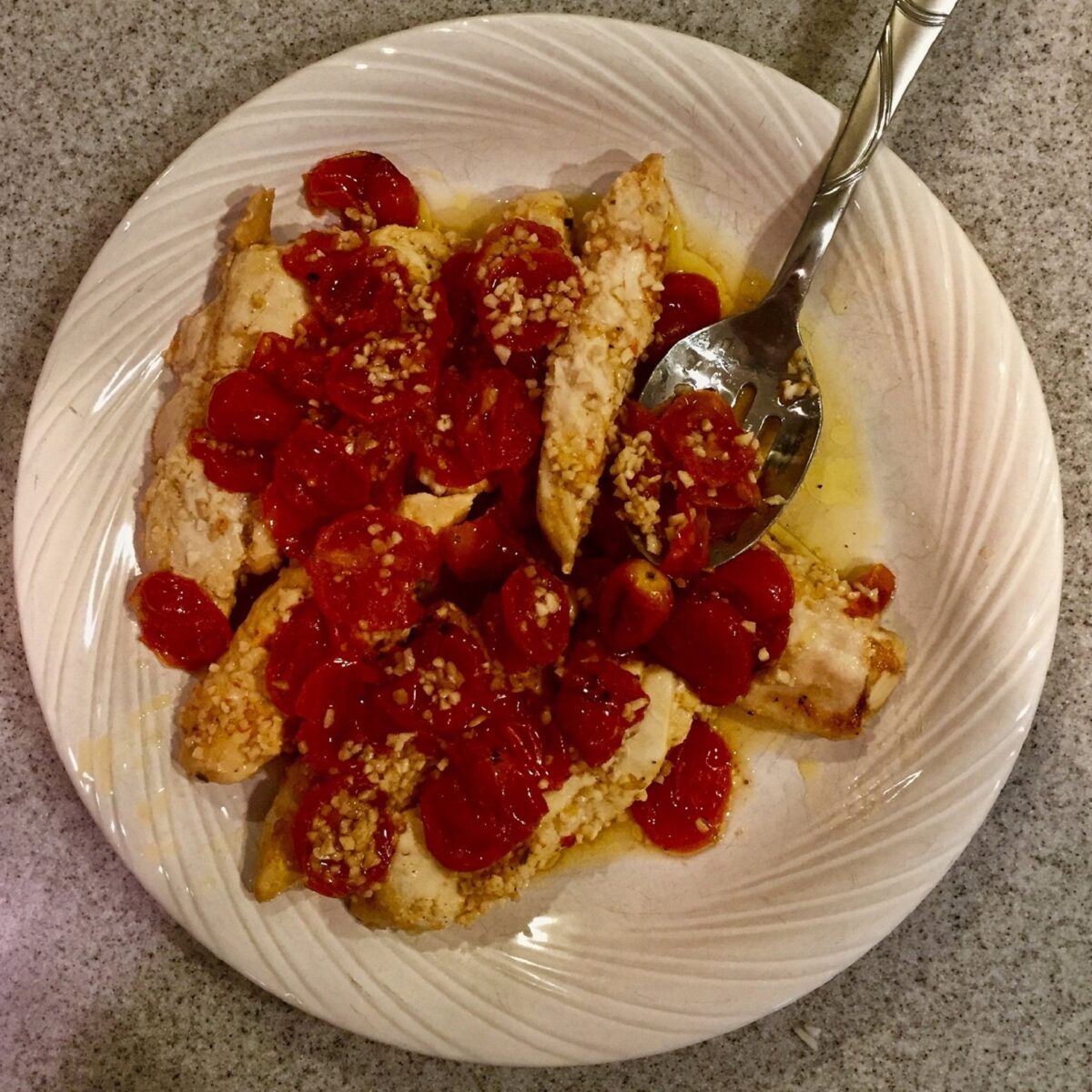 Rowan Student Chef: Tomato-Garlic Chicken - Rowan Blog