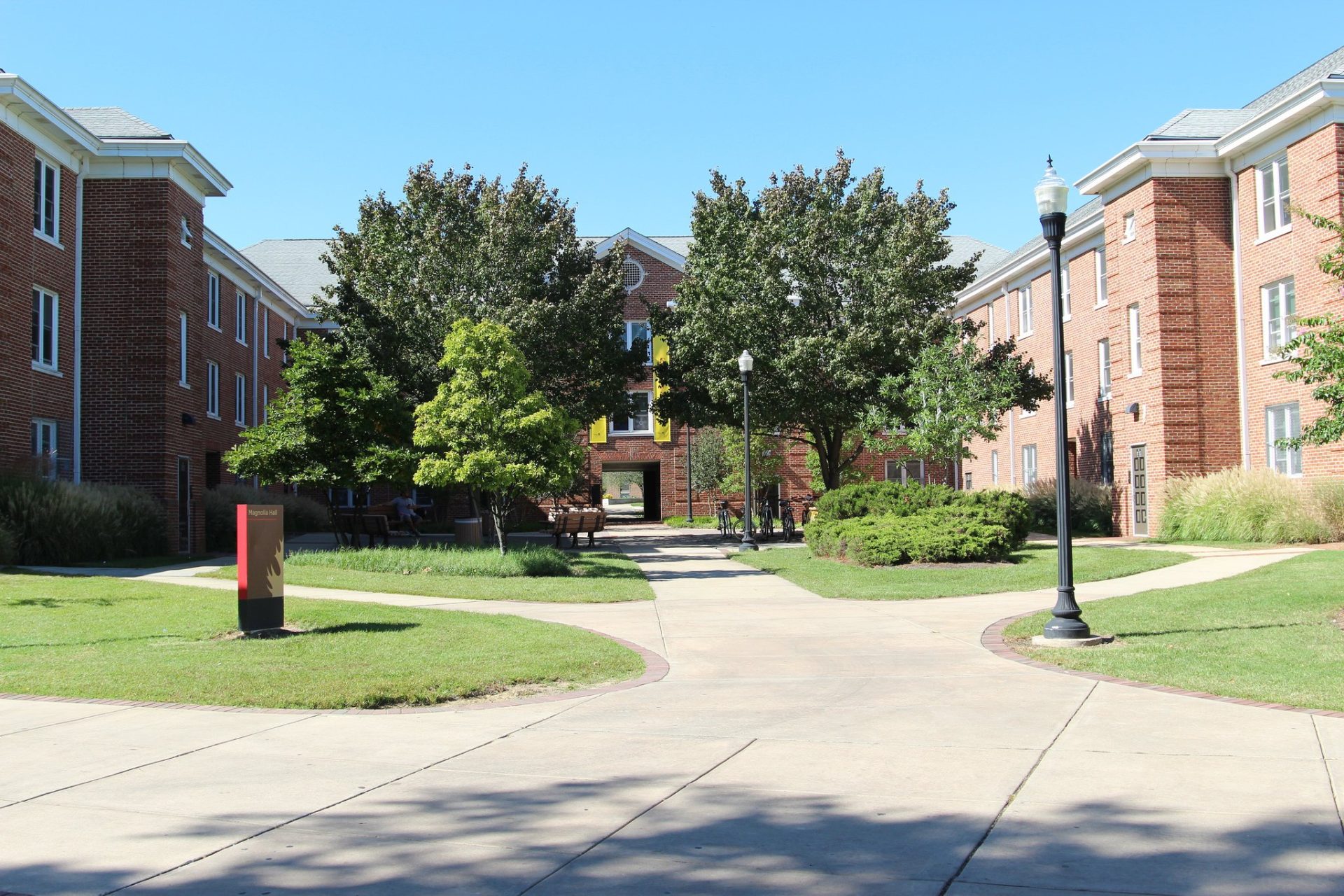 Inside Look: 5 Reasons Brinsley Loves Living in Magnolia Hall - Rowan Blog