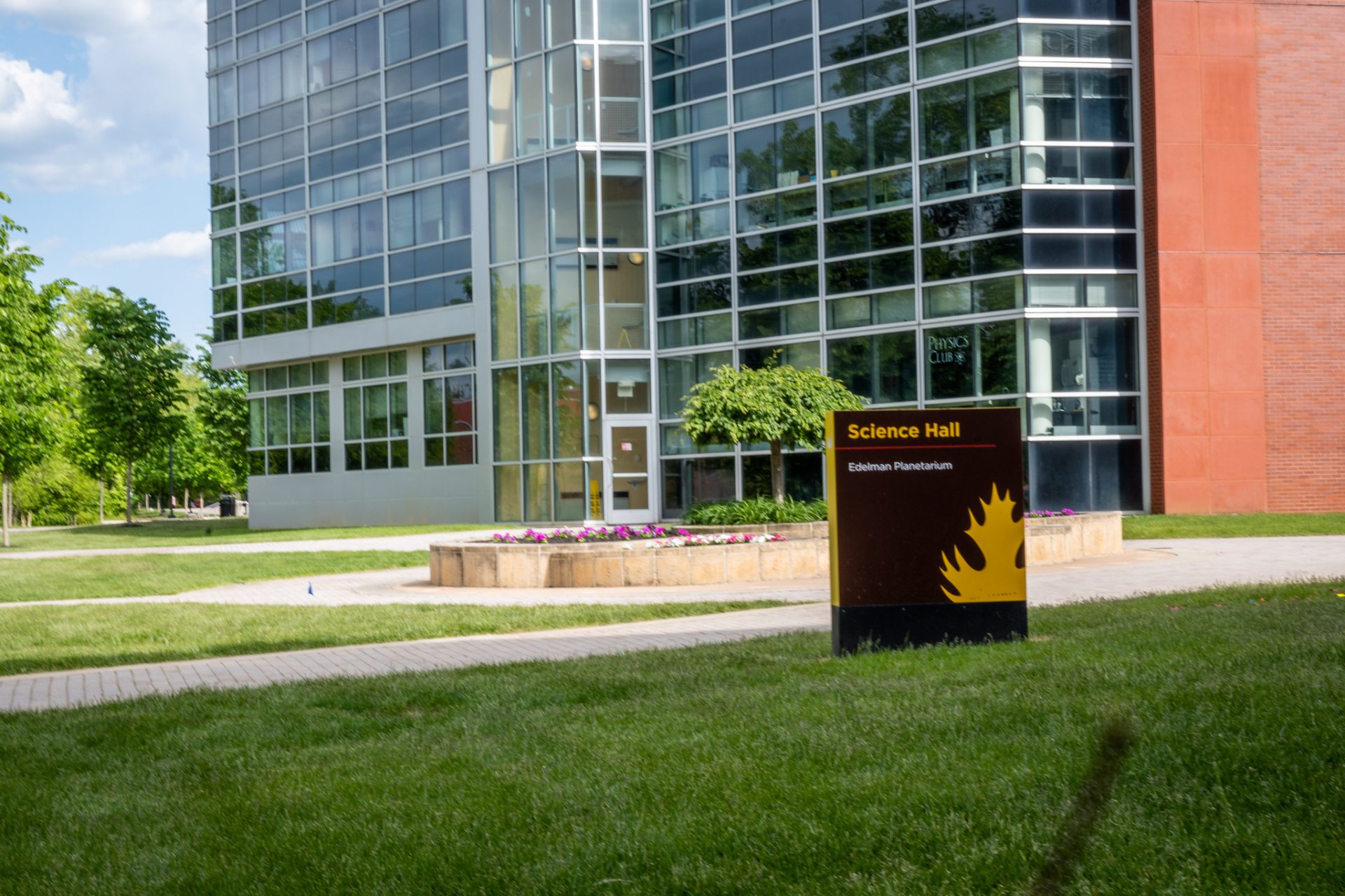 Ten Ways to Avoid Getting Lost on Campus - Rowan Blog
