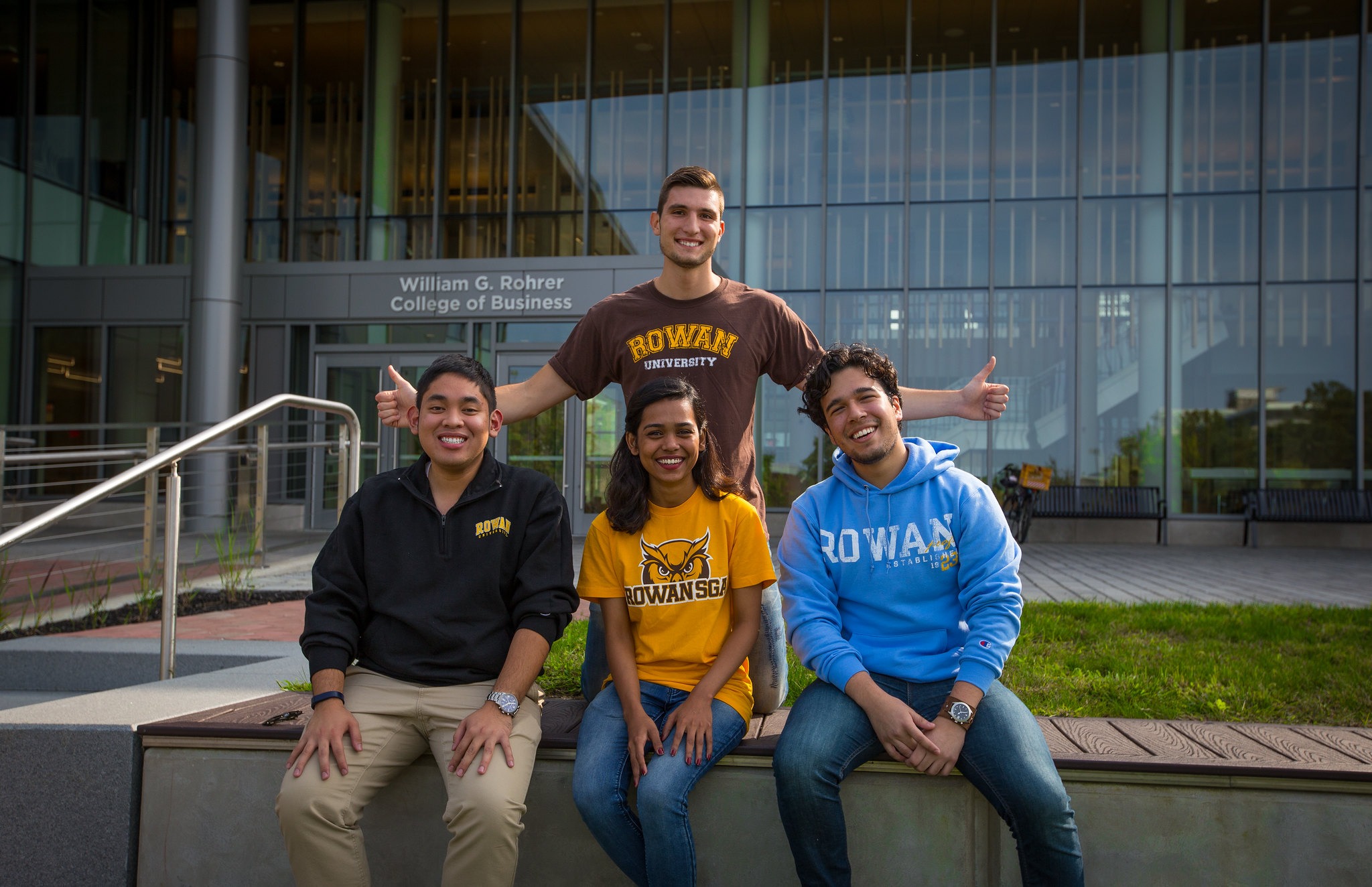 What Does a Data Analyst Really Do? (And How to Become One)