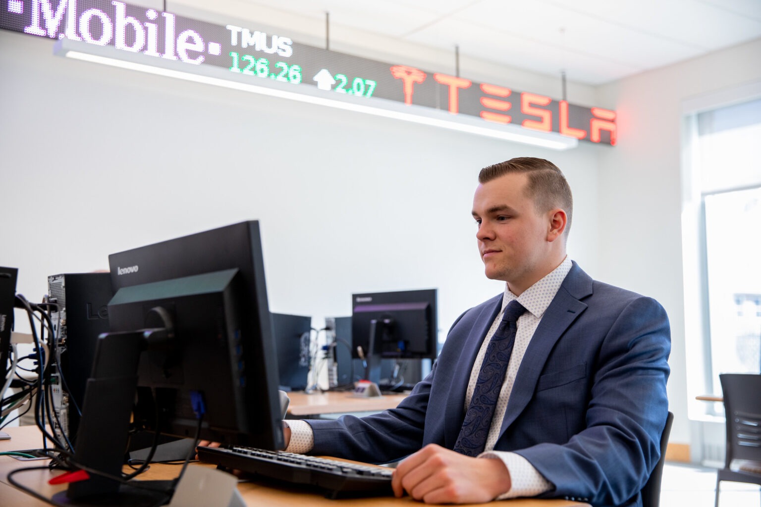 What Does a Data Analyst Really Do? (And How to Become One)